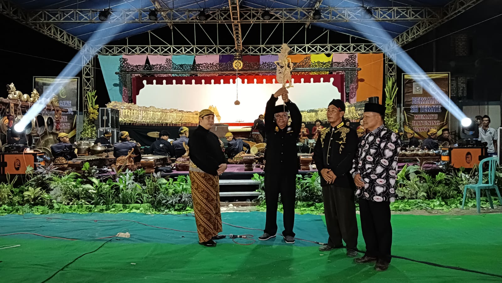 Syukuran Warga Baru, SH Terate Tuban Santuni Seratus Yatim Simbol ...